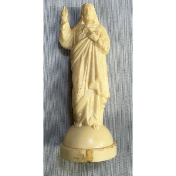Wall Decor | Vtg Plastic Sacred Heart Of Jesus Dashboard Magnet Statue ...